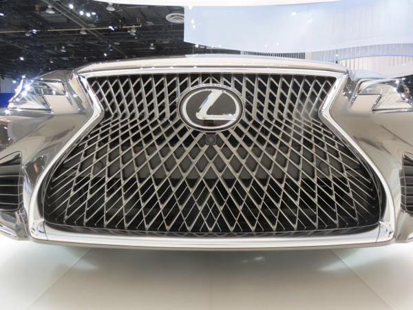 JERIJI RADIATOR LEXUS LS INI AMBIL MASA 3 TAHUN UNTUK DISIAPKAN | Mekanika