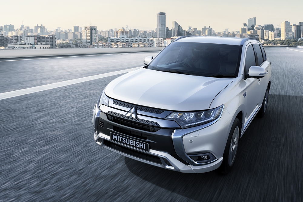 MITSUBISHI OUTLANDER PHEV DI INDONESIA – RM353K HARGA ANGGARAN | Mekanika