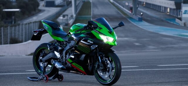 KAWASAKI NINJA ZX-25R MENDARAT DI INDONESIA. HARGA BERMULA RM28,000 ...