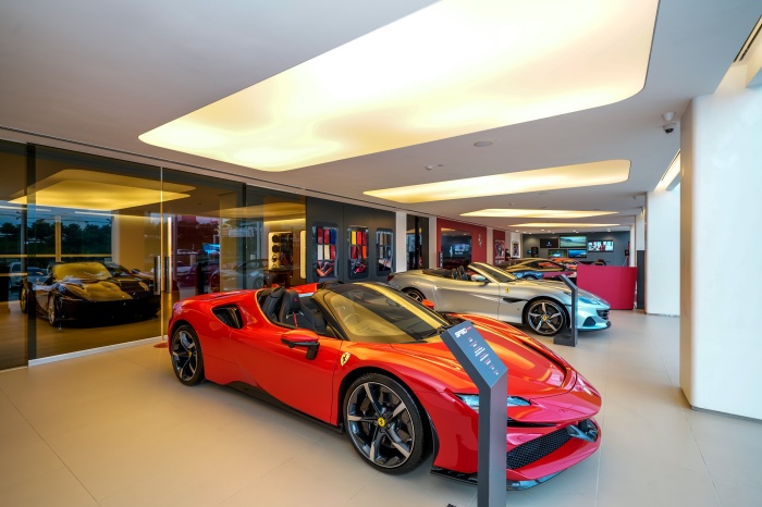 PENGALAMAN RASAI DUNIA SEBENAR FERRARI DALAM MASA 45 MINIT | Mekanika