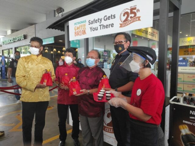 KEMPEN COFFEE BREAK PETRONAS CECAH USIA KE-25 TAHUN. TAWARAN MENARIK ...