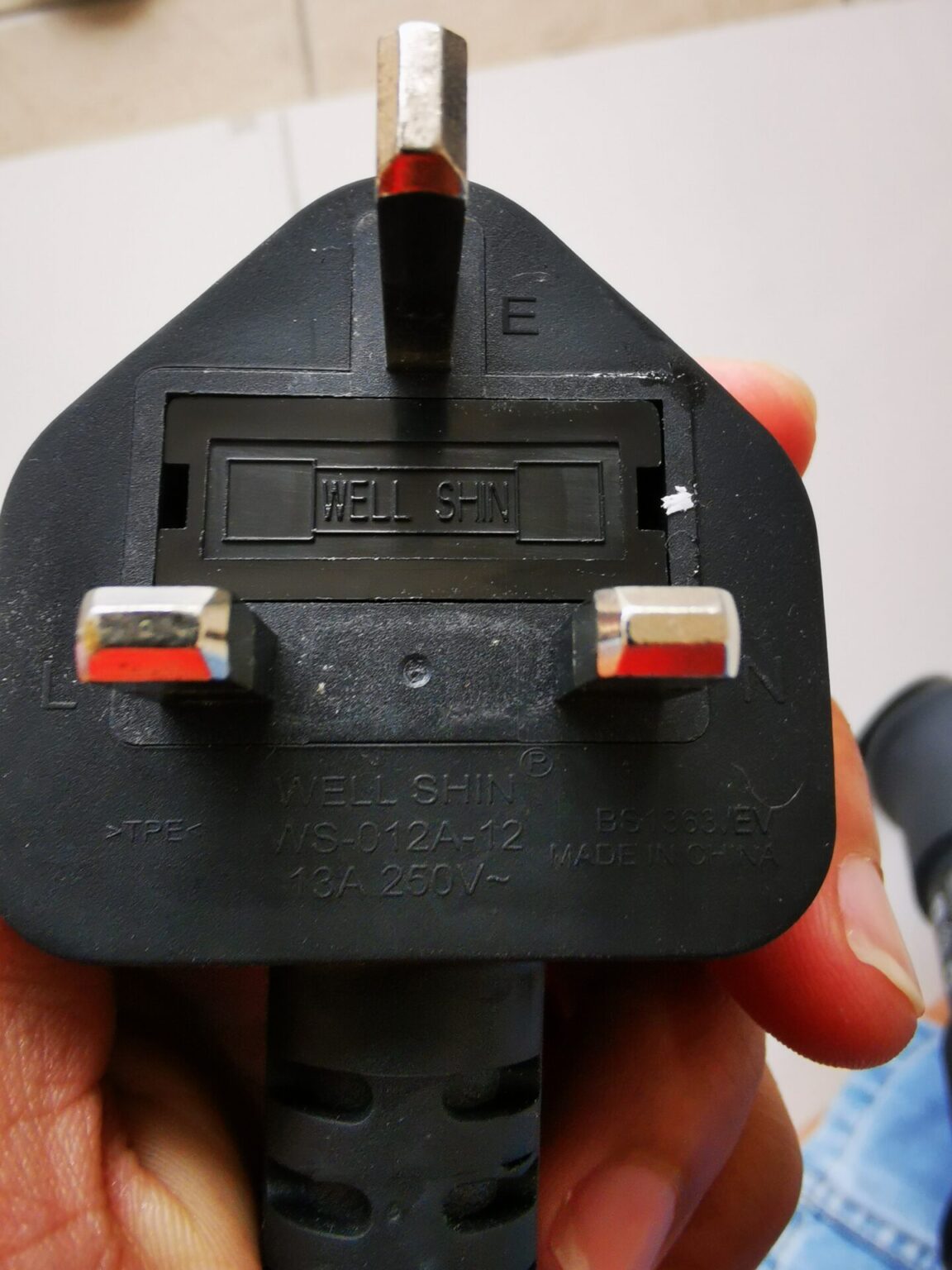 BOLEHKAH KITA PAKAI KERETA ELEKTRIK DENGAN HANYA MENGGUNAKAN PLUG 3 PIN ...