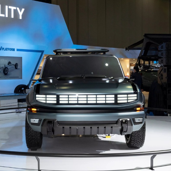 KG MOBILITY DEDAH MODEL KONSEP F100, DAH MACAM FJ CRUISER DARI MASA DEPAN! | Mekanika