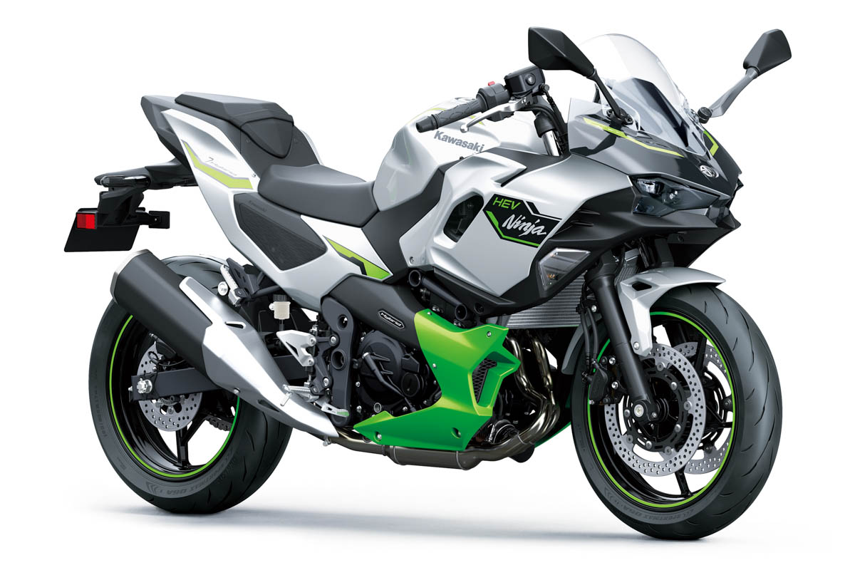 KAWASAKI VERSYS VERSI HIBRID DALAM PEMBANGUNAN | Mekanika