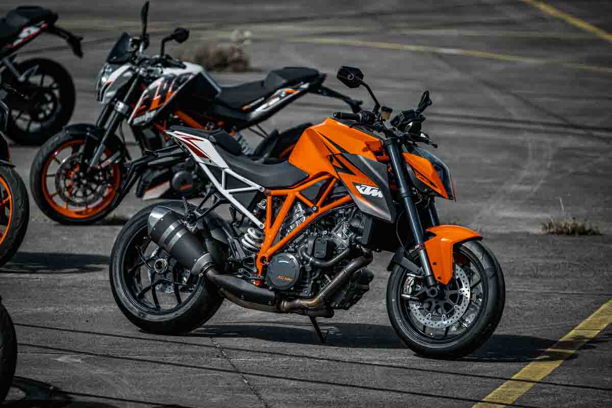 KTM DUKE KINI BERUSIA 30 TAHUN | Mekanika