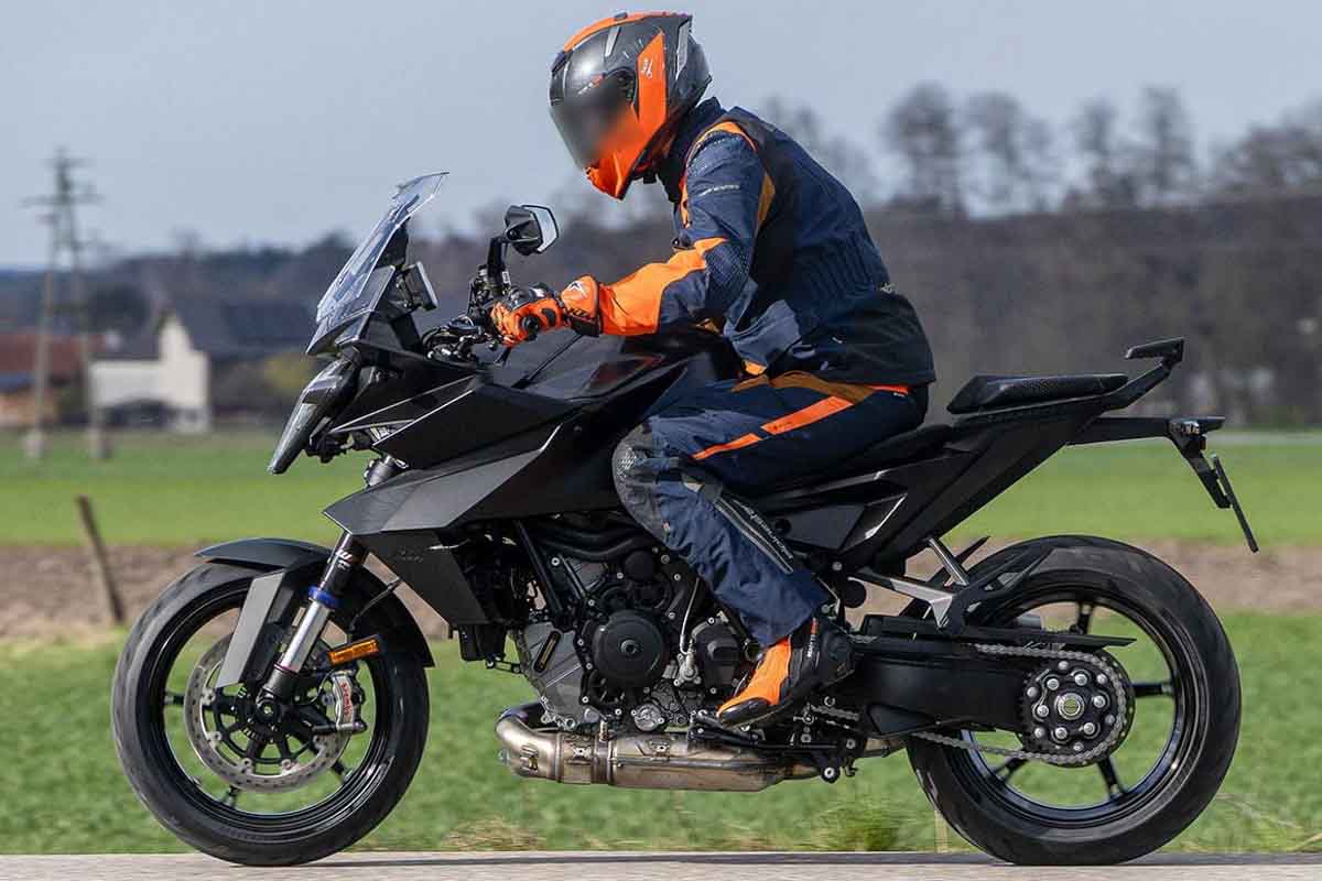 SPY SHOT: KTM 1390 SUPER DUKE GT 2025 | Mekanika