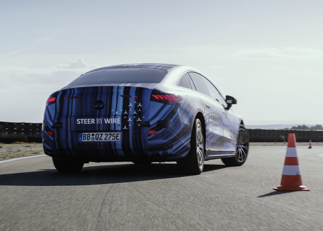 MERCEDES-BENZ BAKAL GUNA STEER-BY-WIRE PADA 2026! | Mekanika