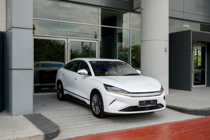 BYD SIME MOTORS SERAH LEBIH 100 UNIT BYD SEAL 6 DALAM TEMPOH SEMINGGU ...