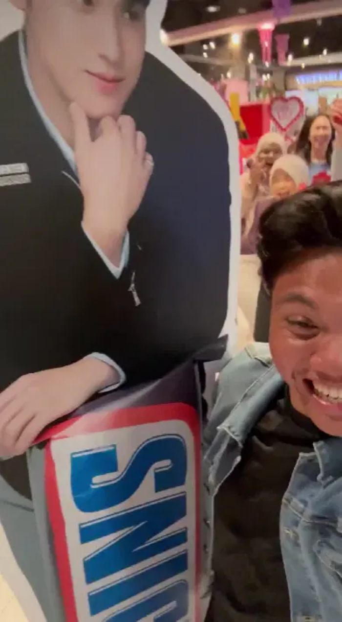 BARU TRY SNICKERS STRAWBERRY DAN… WOW, TAK BOLEH BERHENTI MAKAN | Mekanika