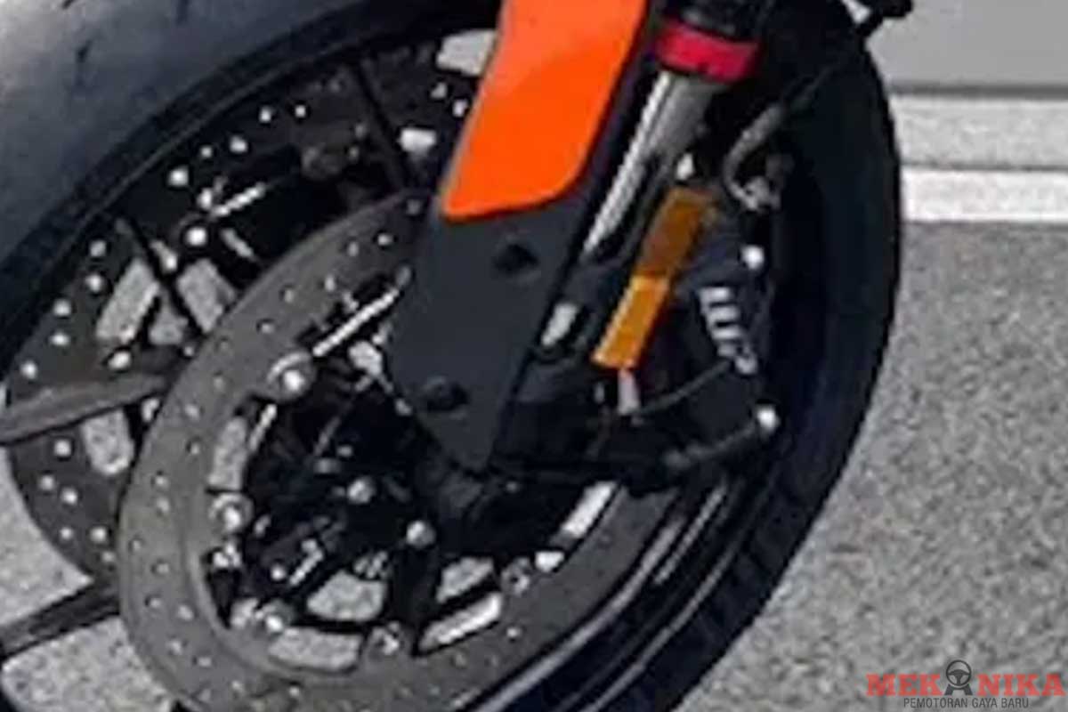 DOKUMEN VTA DI CHINA DEDAH RUPA BAHARU KTM 790 DUKE | Mekanika